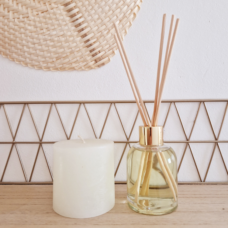 Comment faire un diffuseur de parfum maison ? | LATITUDE NATURE Comment faire un diffuseur de parfum maison ? | LATITUDE NATURE